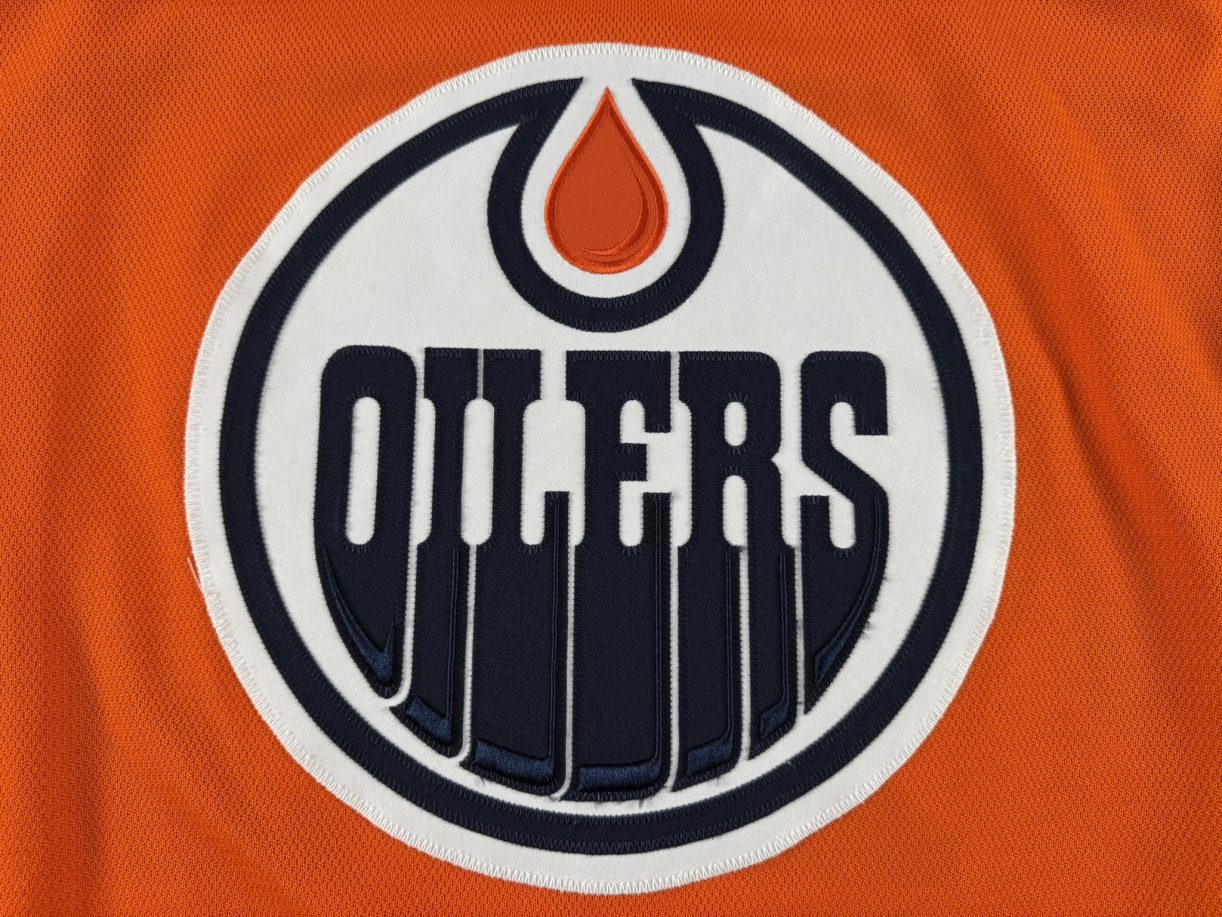 Edmonton Oilers – Barrie 2021-22 Home MiC GW – Downtown's Jerseys